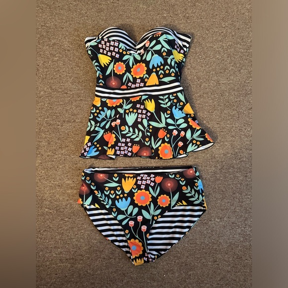 Swim | Tankinireversible Bottomscutout In Back | Poshmark